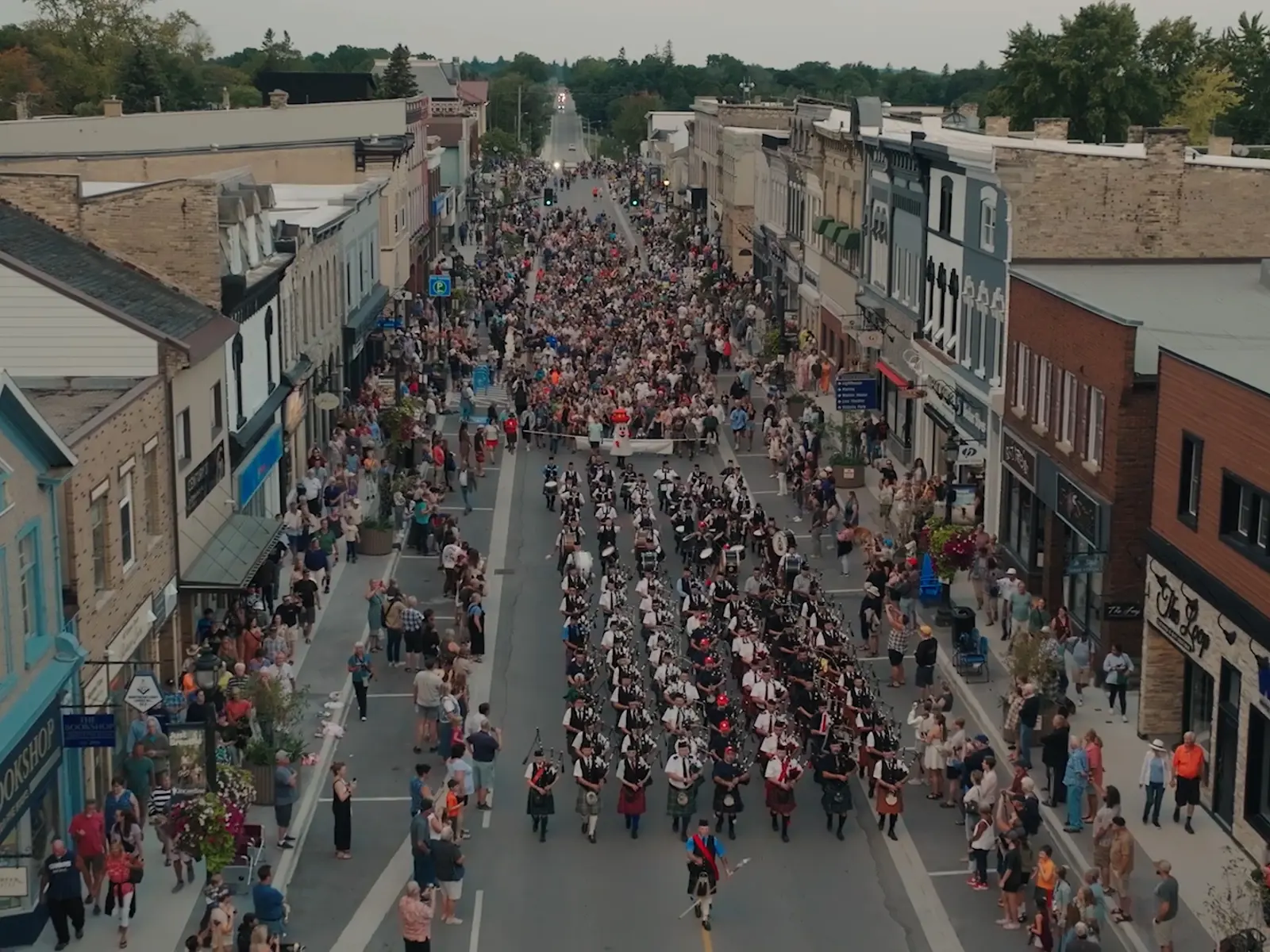 Saturday Night Pipe Band Parade | Kincardine Welcomes